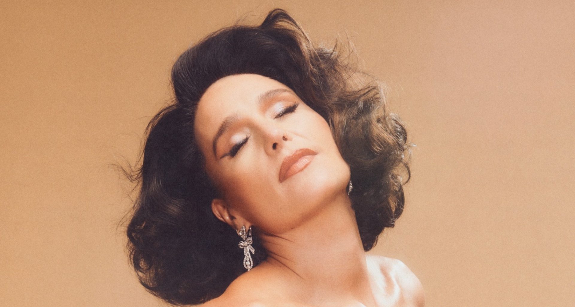 Jessie Ware entrega otro caramelo funk en "That! Feels Good!"